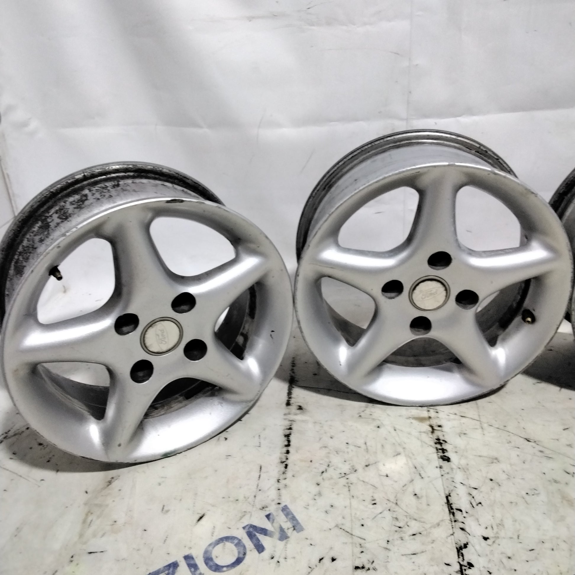 4 cerchi in lega 4 fori FORD 13 pollici – Alborcar Srl