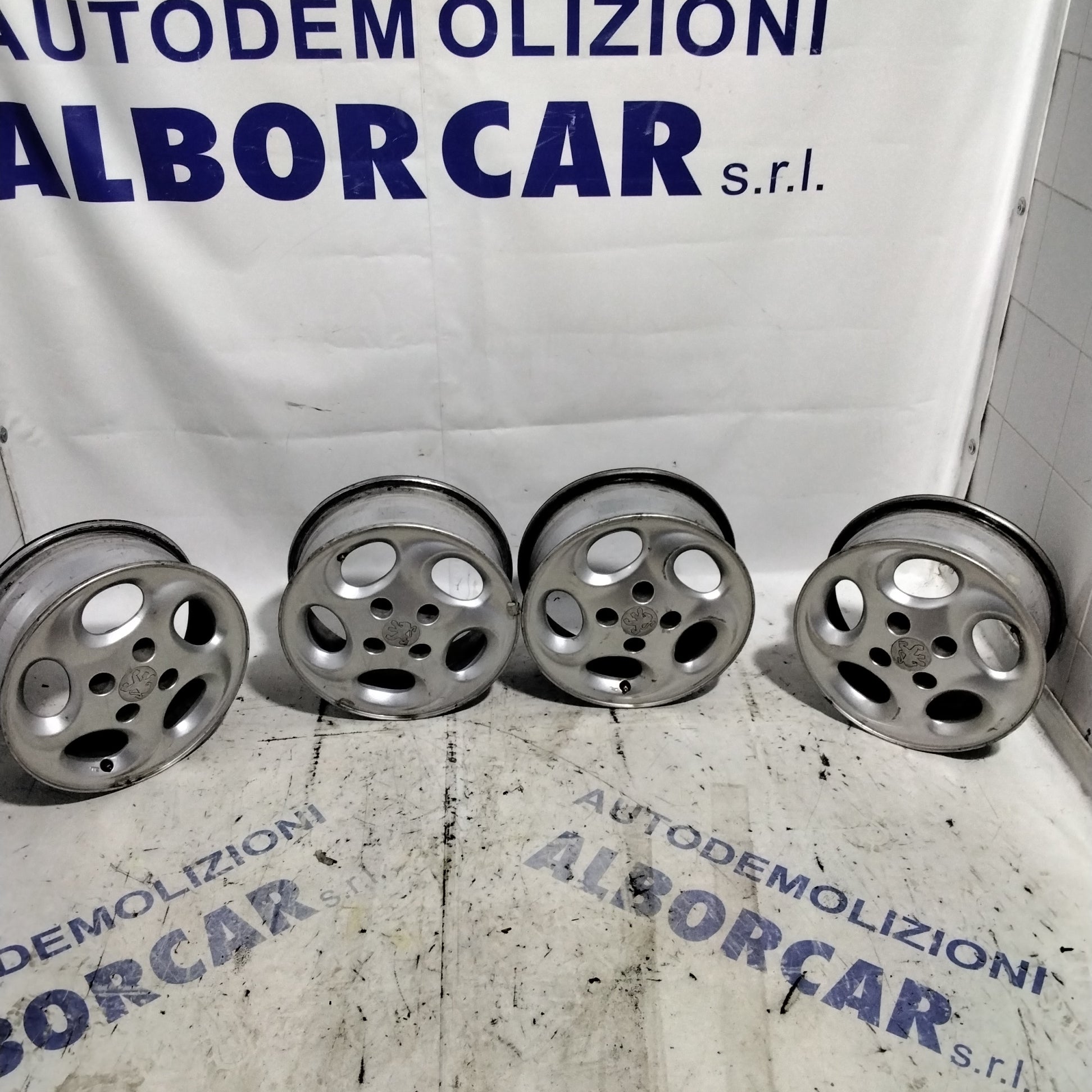 4 cerchi in lega 4 fori PEUGEOT 14 pollici – Alborcar Srl
